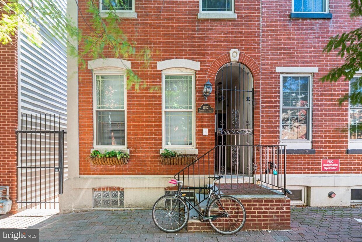 1812 Christian St, Philadelphia, PA 19146 - Townhome Rentals in ...
