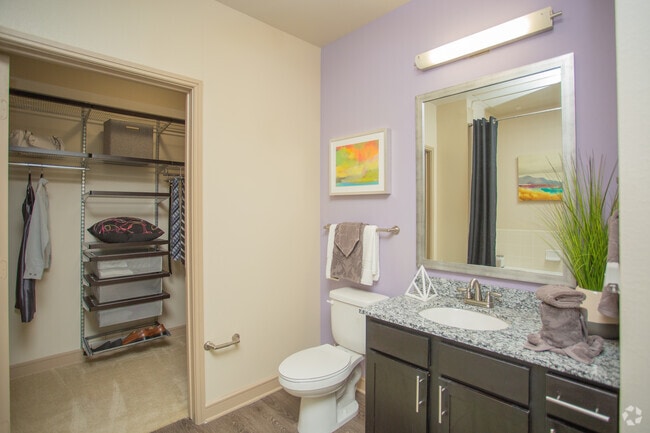 Fountain Pointe Las Colinas - Apartments in Irving, TX | Apartments.com