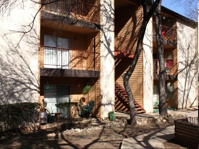 Chisolm Trace Apartments - San Antonio, TX | Apartments.com