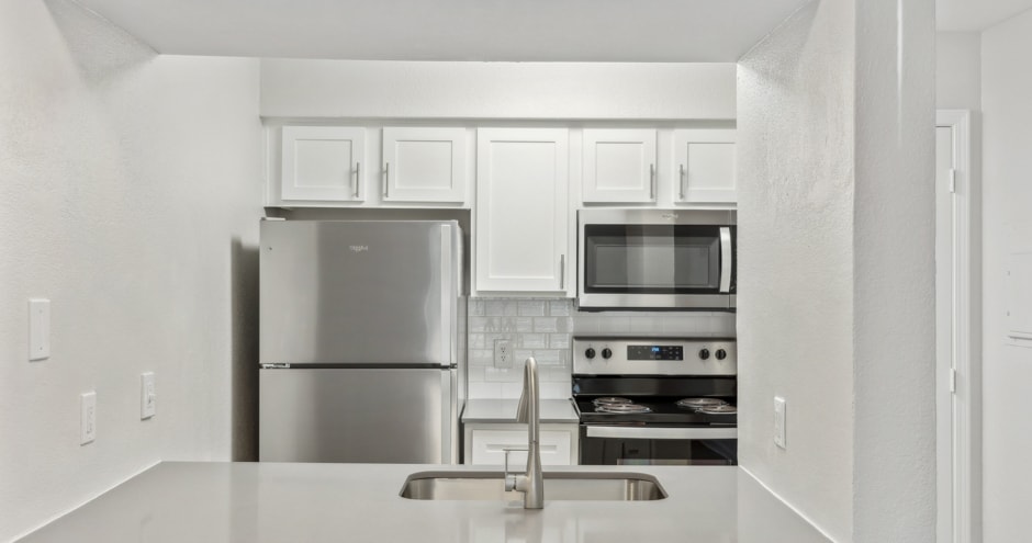 Verandahs at Cliffside - 1705 Ne Green Oaks Blvd Arlington, TX 76006 ...