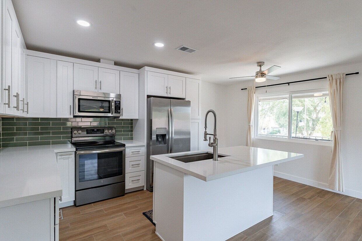 8460 E Roosevelt St, Scottsdale, AZ 85257 - Condo for Rent in Scottsdale, AZ | Apartments.com