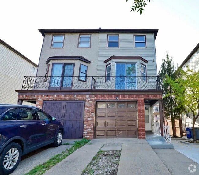 Bulls Head Apartments for Rent with a Garage - Staten Island, NY ...