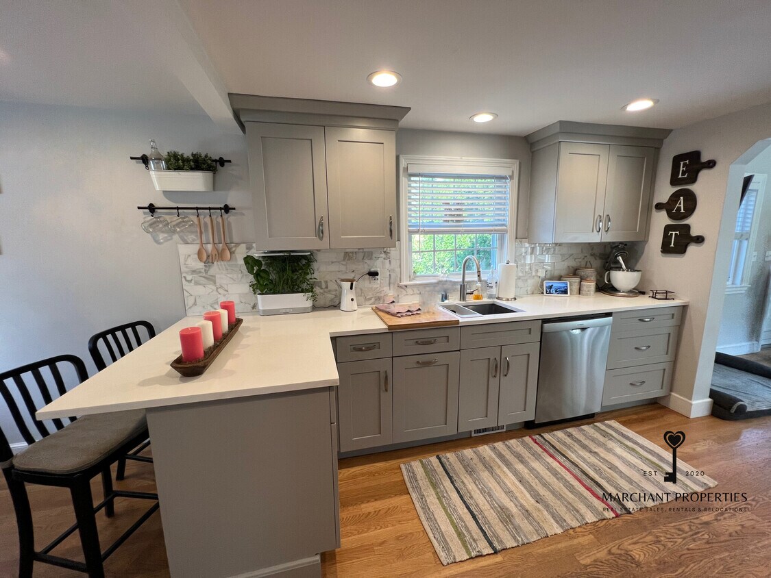 52 Edward Rd, Watertown, MA 02472 - House Rental in Watertown, MA ...