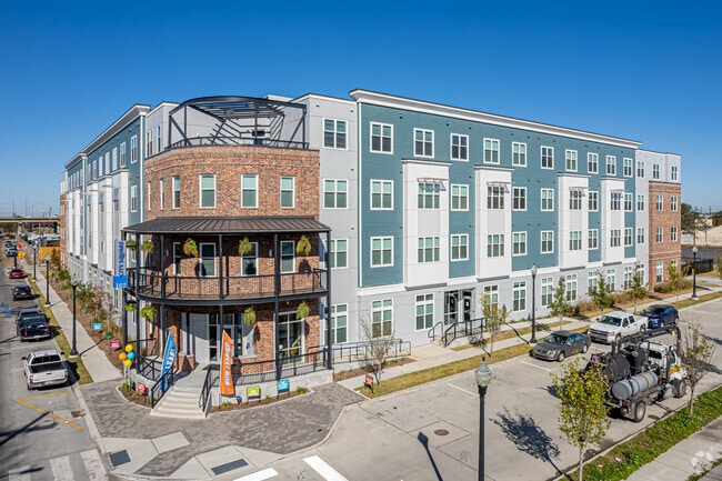Treme-Lafitte Houses for Rent with High Ceilings - New Orleans, LA - 31 ...