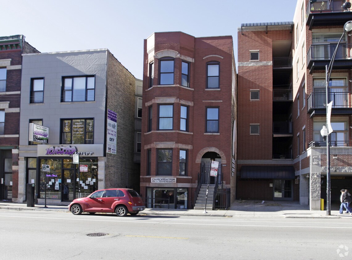3250-n-clark-st-chicago-il-60657-apartments-in-chicago-il