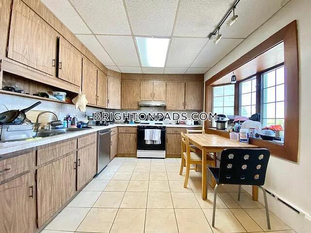 26 Mapleton St, Boston, MA 02135 - House Rental in Boston, MA ...