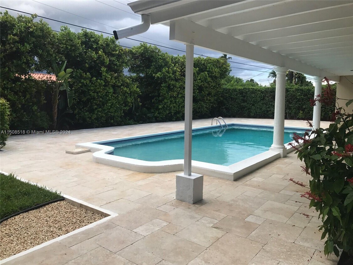 9765 SW 15th St, Miami, FL 33174 - House Rental in Miami, FL ...