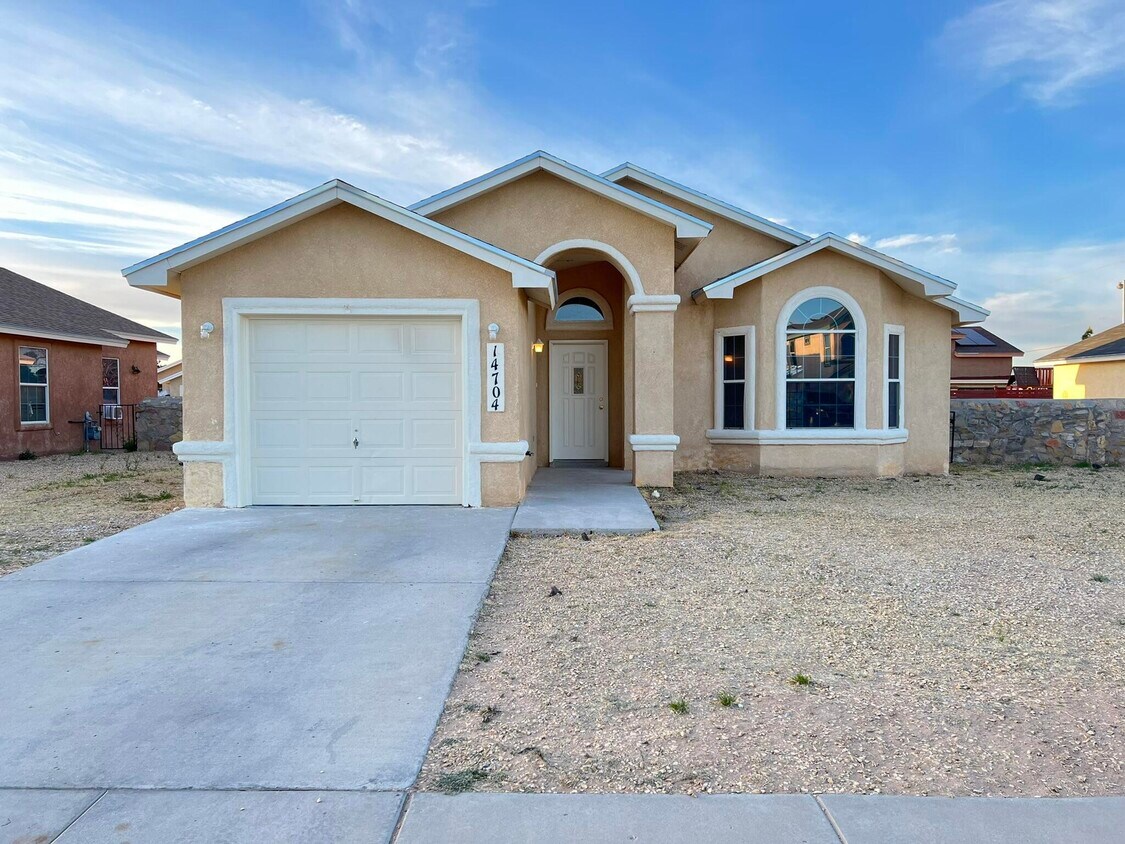 14704 Dust Devil Ct, Horizon City, TX 79928 - House Rental in Horizon ...