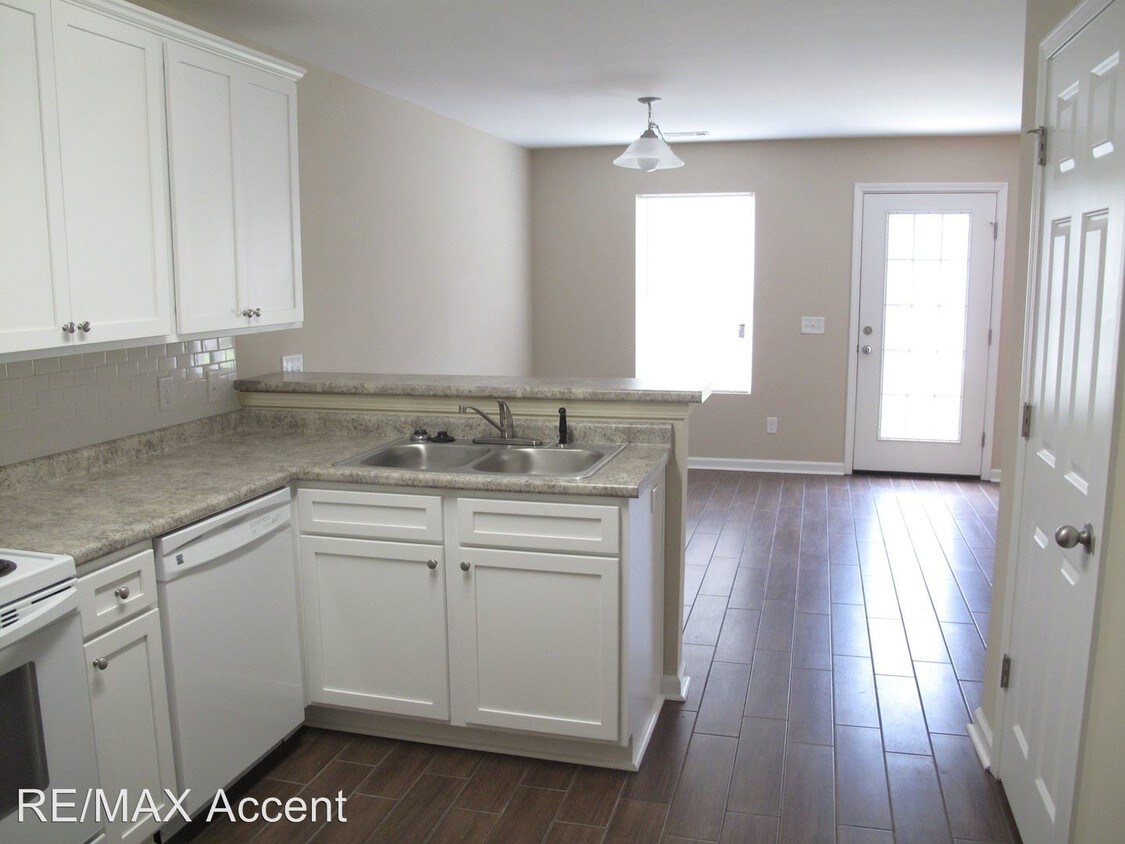 130 Connor Loop, Richmond Hill, GA 31324 - Room for Rent in Richmond ...