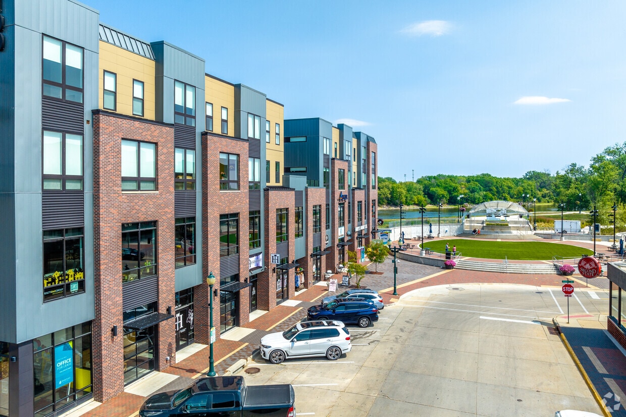 State Street Riverfront - Apartments in Cedar Falls, IA | Apartments.com