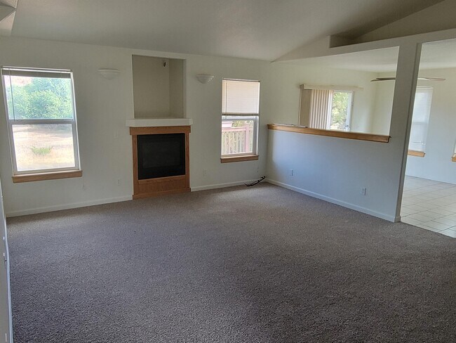 2 Spruce St, Cokedale, CO 81082 - House Rental in Cokedale, CO ...