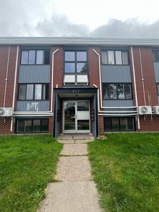 427 High St, Moncton, NB E1C 6E3 - Appartement à Louer à Moncton, NB | Apartments.com