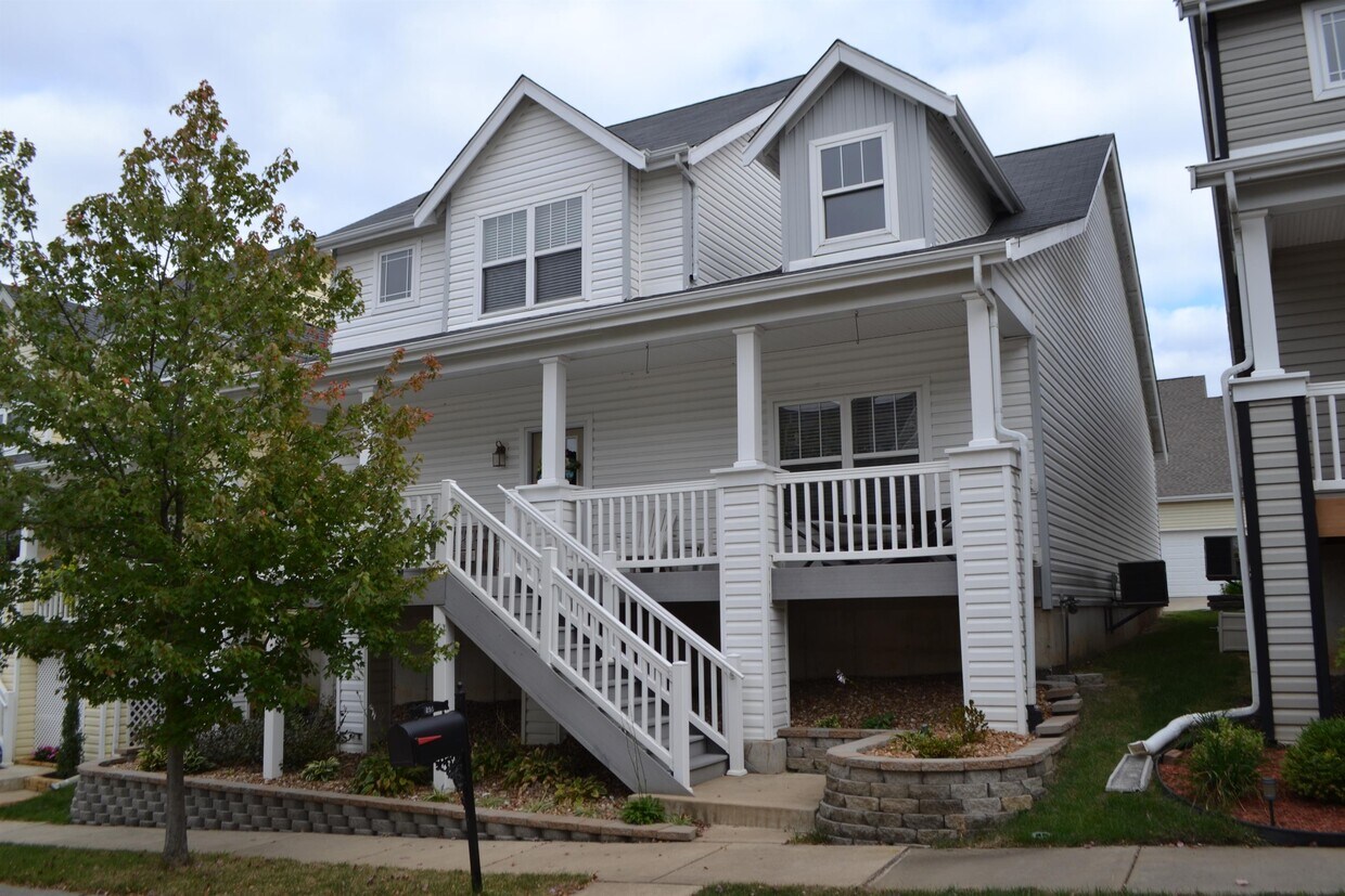 255 NE Vivaron, Saint Charles, MO 63303 - House Rental in Saint Charles ...