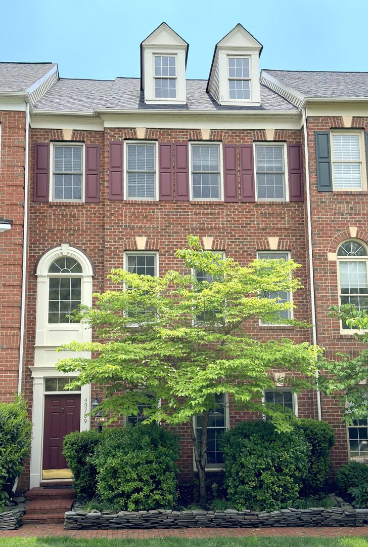 43789 Apache Wells Terrace, Leesburg, VA 20176 - Townhome Rentals in ...