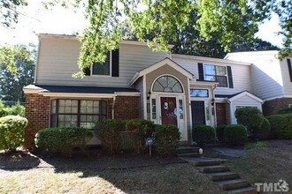 Salisbury Park At Stonehenge Houses for Rent with a Swimming Pool ...