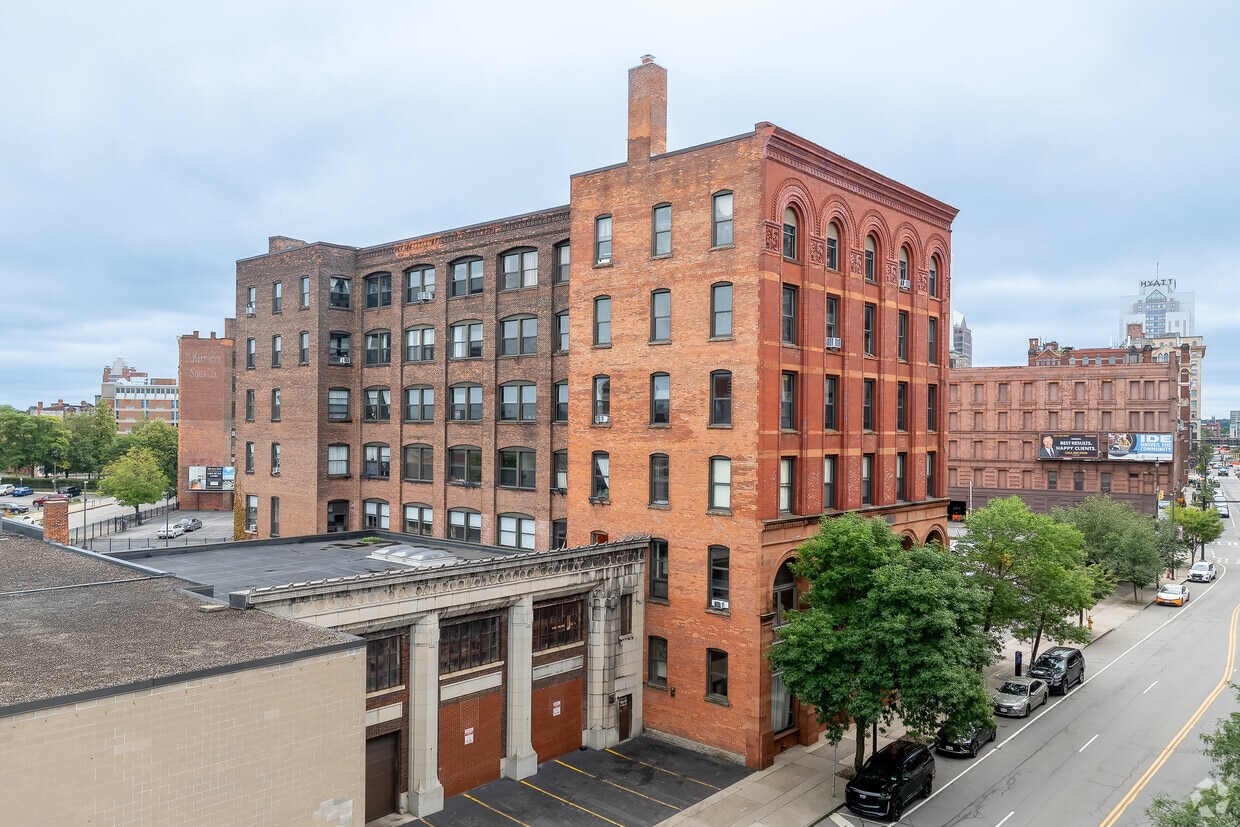 The Smith Gormly - 180 Saint Paul St Rochester, NY 14604 | Apartments.com
