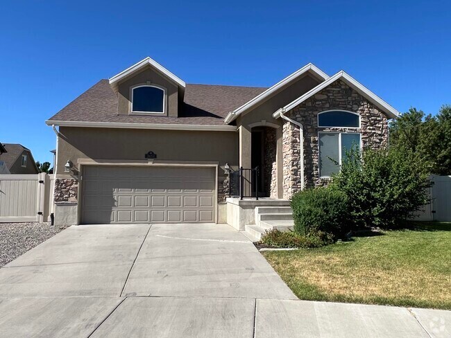 The North District Apartments for Rent with Parking - South Jordan, UT ...