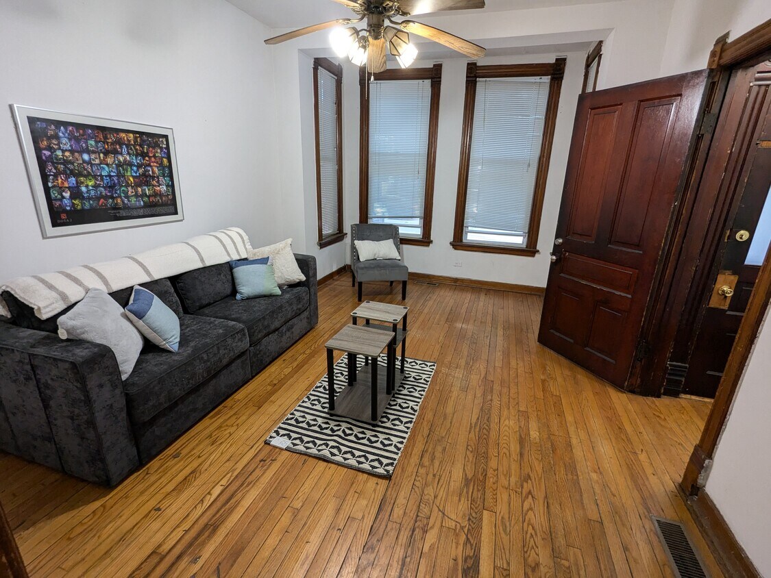 1837 W Addison St, Chicago, IL 60613 - Apartments in Chicago, IL ...