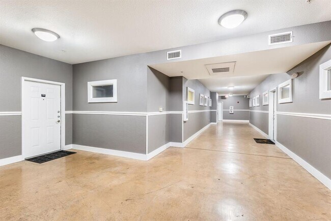 910 W 25th St Unit 405, Austin, TX 78705 - Condo for Rent in Austin, TX ...