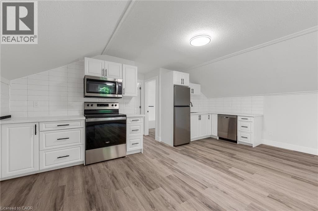 22 Stirton St, Hamilton, ON L8L 6E8 - House for Rent in Hamilton, ON ...