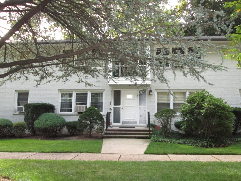 26-02 High St Unit F, Fair Lawn, NJ 07410 - Condo for Rent in Fair Lawn ...