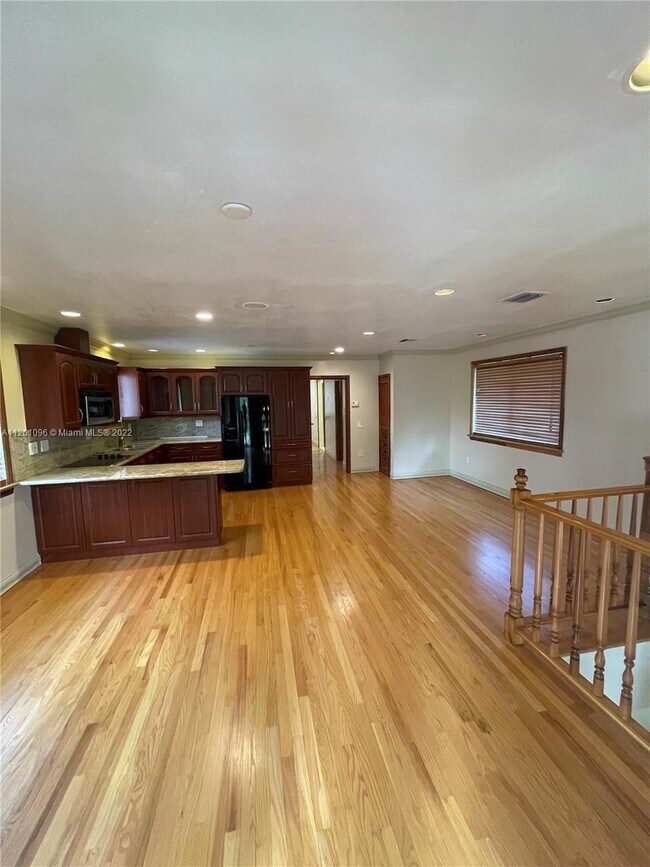 185 SW 38th Ct, Coral Gables, FL 33134 - Townhome Rentals in Coral ...