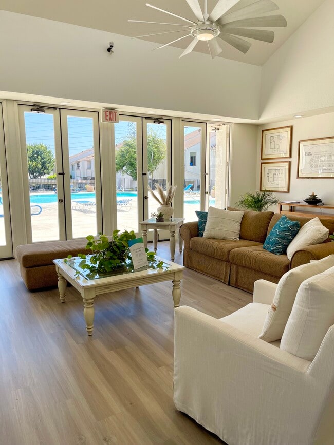 Ivey Ranch-Rancho Del Oro Apartments for Rent with Extra Storage ...