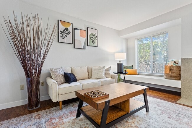 Progress Ridge Apartments for Rent with High Ceilings - Beaverton, OR ...