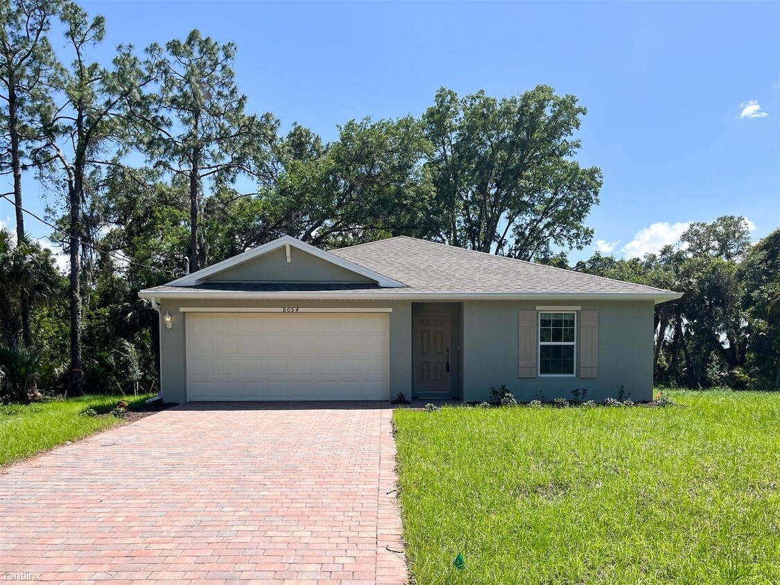 8054 Windswept Cir, LaBelle, FL 33935 - House Rental in LaBelle, FL ...