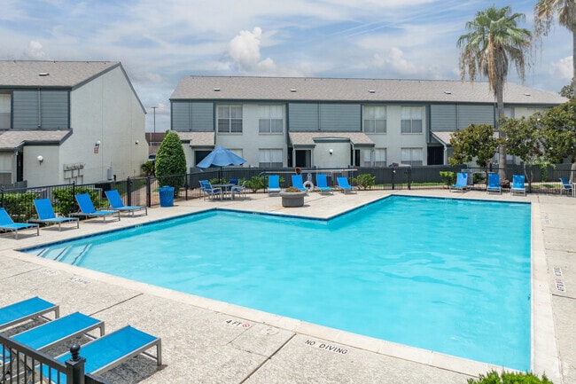 Best Luxury Beverly Hills Apartments for Rent - Houston, TX - Updated ...