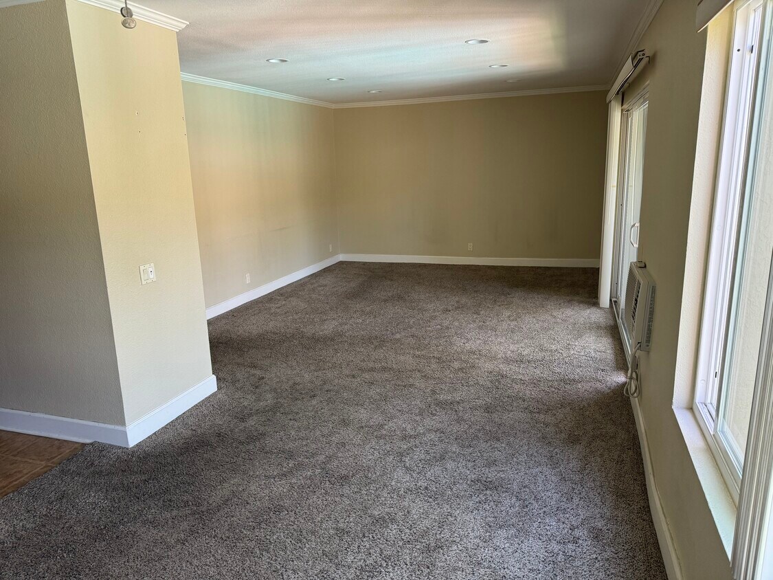 8533 Villa La Jolla Dr Unit Villa La Jolla Condominiu, La Jolla, CA ...