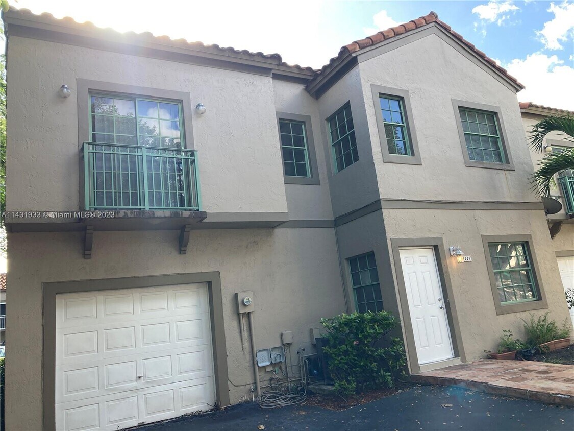 11443 SW 148th Pl, Miami, FL 33196 - Townhome Rentals in Miami FL | Apartments.com