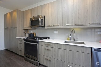 The Parker Fulton Market Rentals - Chicago, IL | Apartments.com