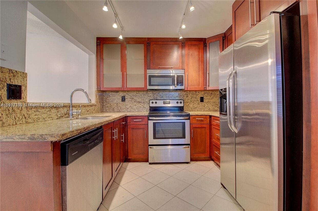 439 NE 210th Cir Terrace Unit 201-22, Miami, FL 33179 - Condo for Rent ...