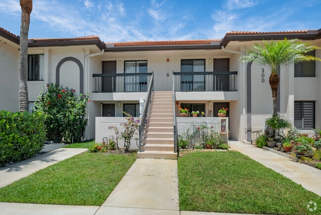 Boca Teeca Condominiums Apartments for Rent with High Ceilings - Boca ...