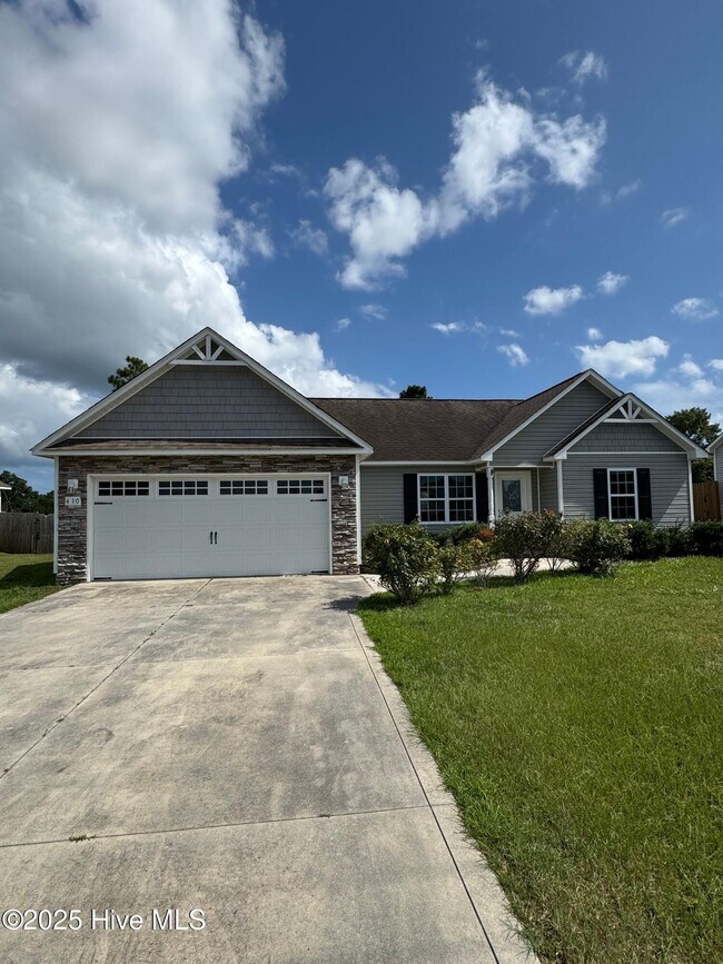 Queens Ridge Apartments for Rent with Parking - Hubert, NC - Updated ...