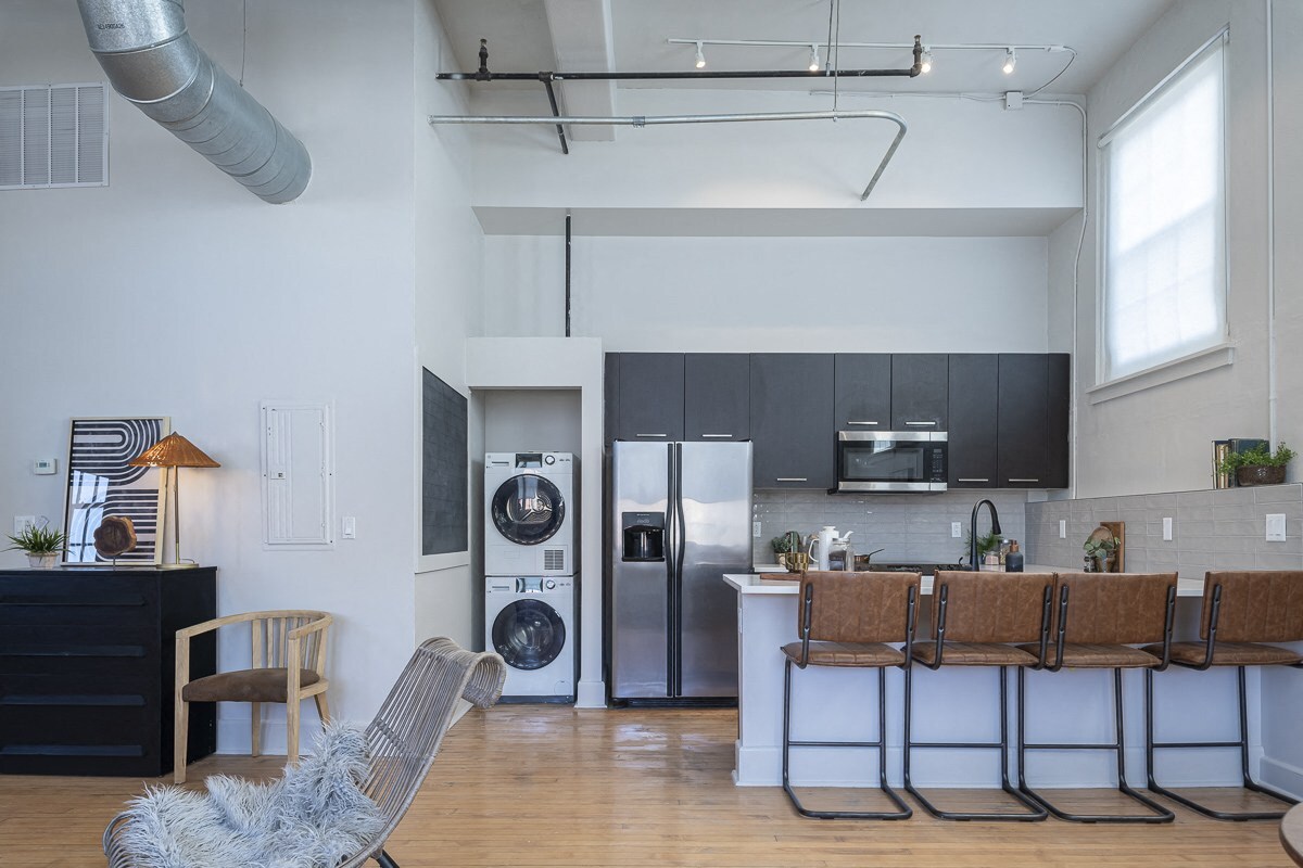 Capstone - 4466 Olive St Saint Louis, MO 63108 | Apartments.com