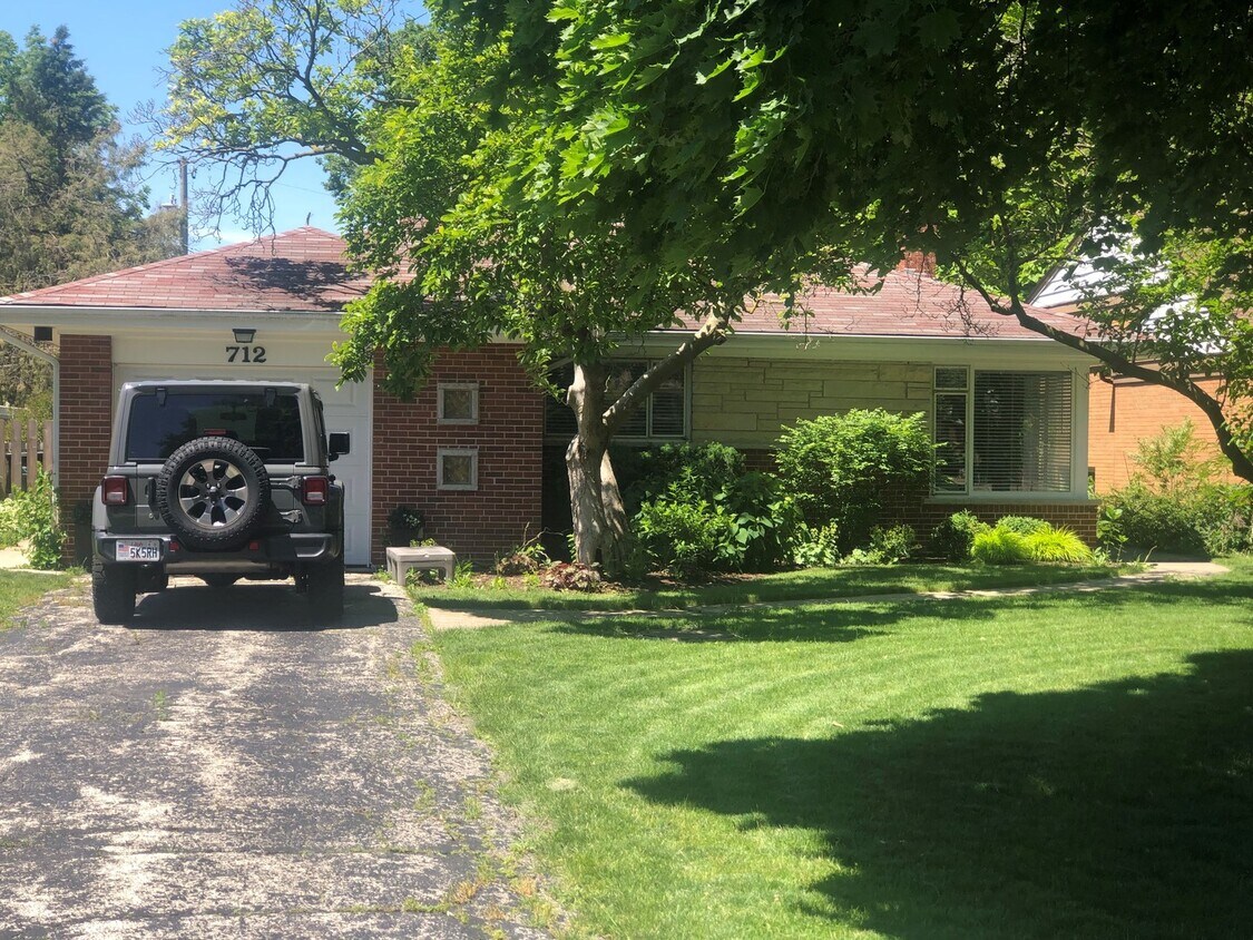 712 Babetta Ave, Park Ridge, IL 60068 - House Rental in Park Ridge, IL ...
