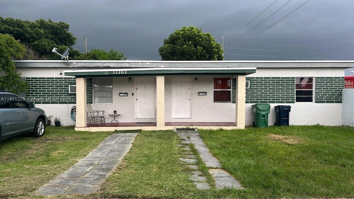 11705 SW 221st St Rd Unit 11705, Miami, FL 33170 - Room for Rent in ...
