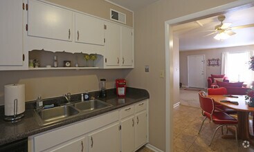 Granada Apartments & Townhomes Rentals - Decatur, AL | Apartments.com