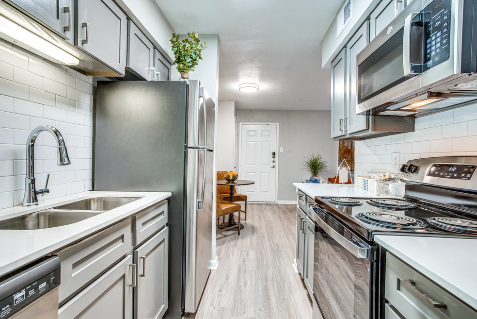 Plano Apartments Under 1000