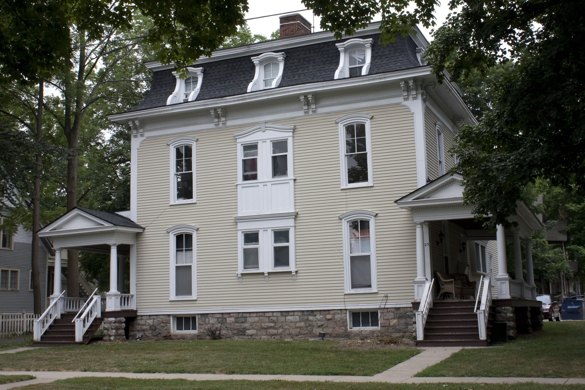 321-323 Stuart Ave, Kalamazoo, MI 49007 - 321-323 Stuart Ave Kalamazoo ...