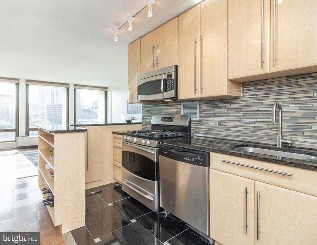 210 Locust St Unit 10FW, Philadelphia, PA 19106 - Apartment for Rent in ...