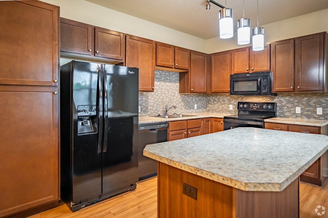 Blue Heron Living Apartment Homes - 420 Salt Meadow Cir Bradenton, FL ...