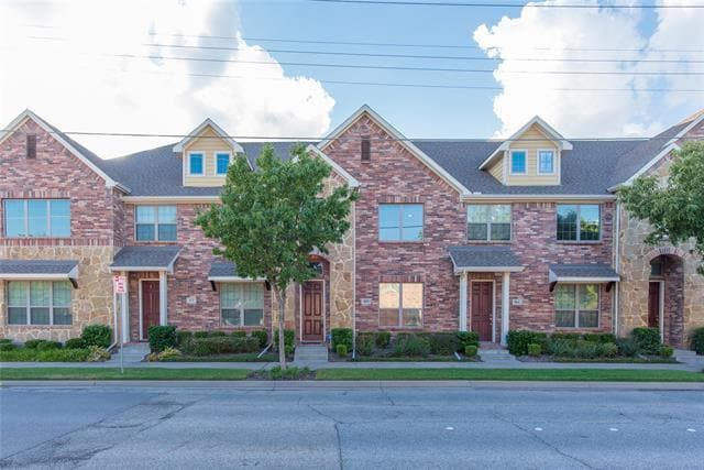 668 S Greenville Ave, Richardson, TX 75081 - Townhome Rentals in ...