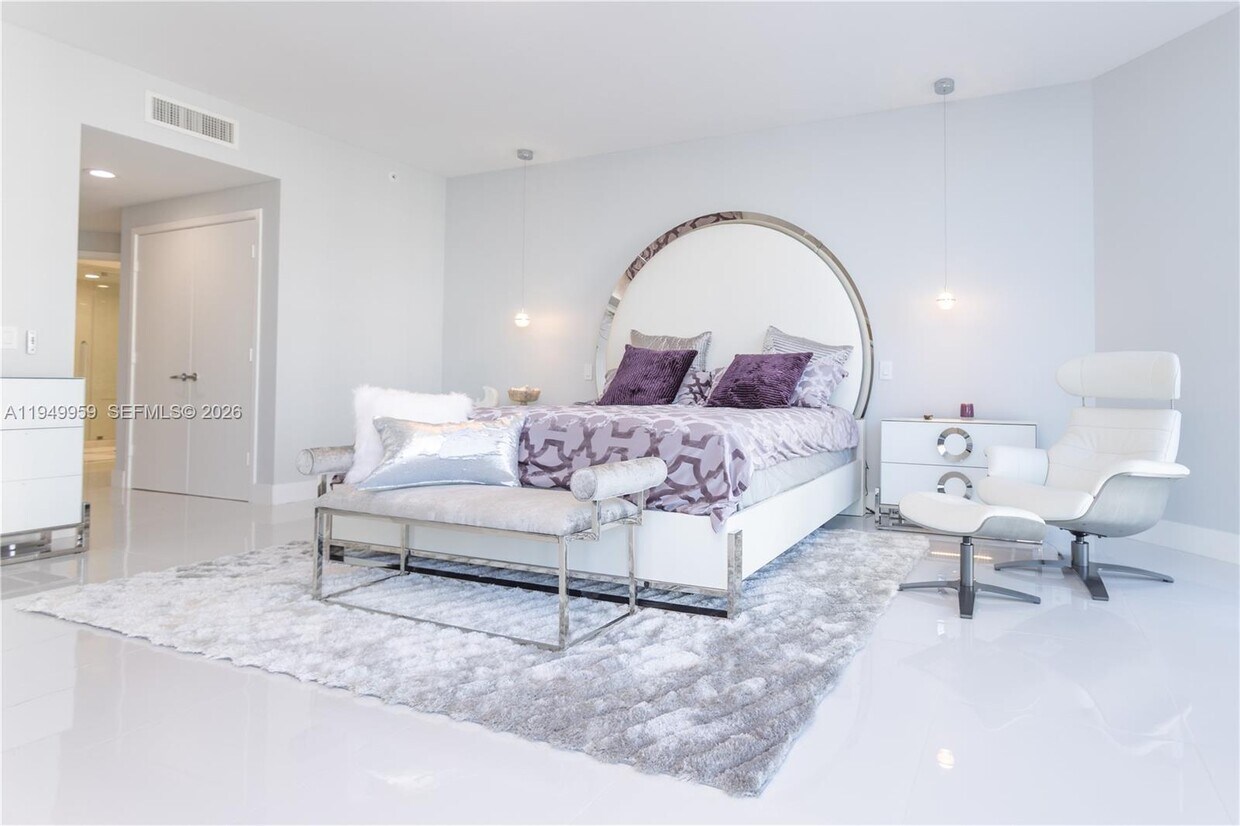 17111 Biscayne Blvd Unit 505, North Miami Beach, FL 33160 - Room for ...