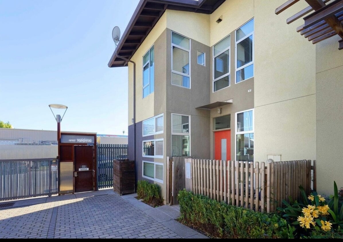 18 Ambler Ln, Oakland, CA 94608 - Townhome Rentals in Oakland CA ...
