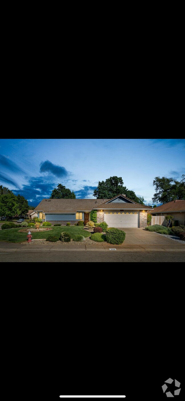 Somerset Estates Houses for Rent with High Ceilings - Redding, CA - 1 Homes