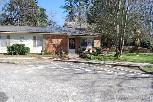 Student Apartments for Rent in Millerville AL
