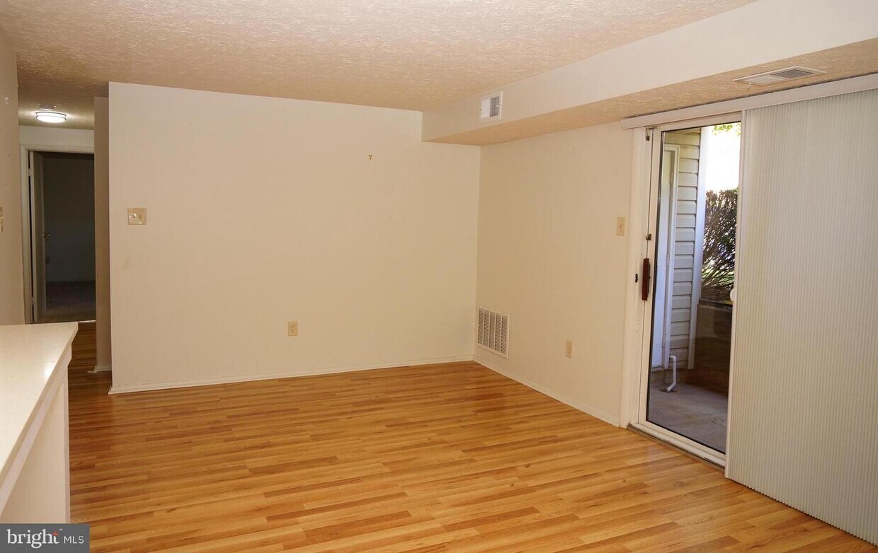 12217 Peach Crest Dr Unit 905-D, Germantown, MD 20874 - Room for Rent ...